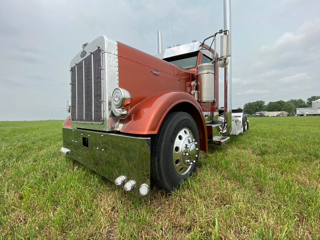 Custom Peterbilt 379 Daycab